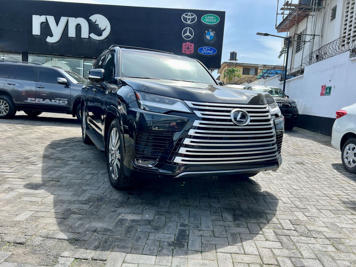 2022 Lexus LX 600 VIP Car Review - RYNO