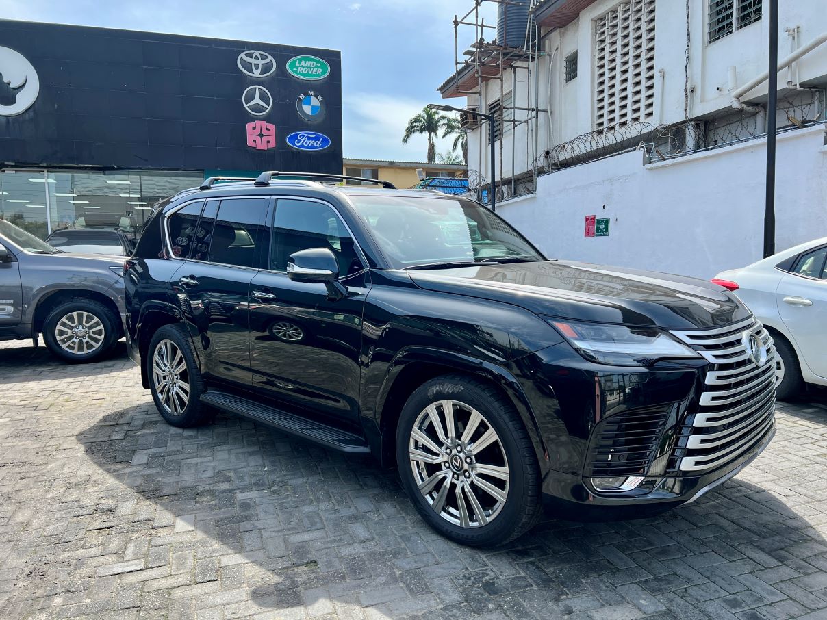 2022 Lexus LX 600 VIP Car Review - RYNO